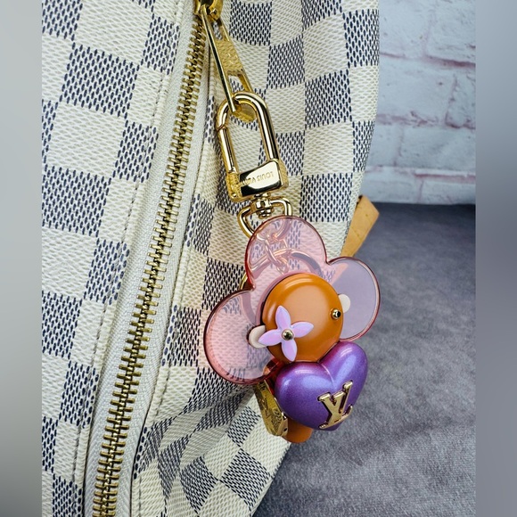 Louis Vuitton | Bags | Louis Vuitton Plexiglass Vivienne Armour Heart ...